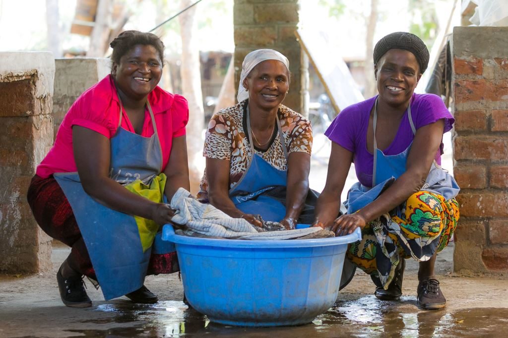 Tribal Textiles – The washing ladies! – Planeterra